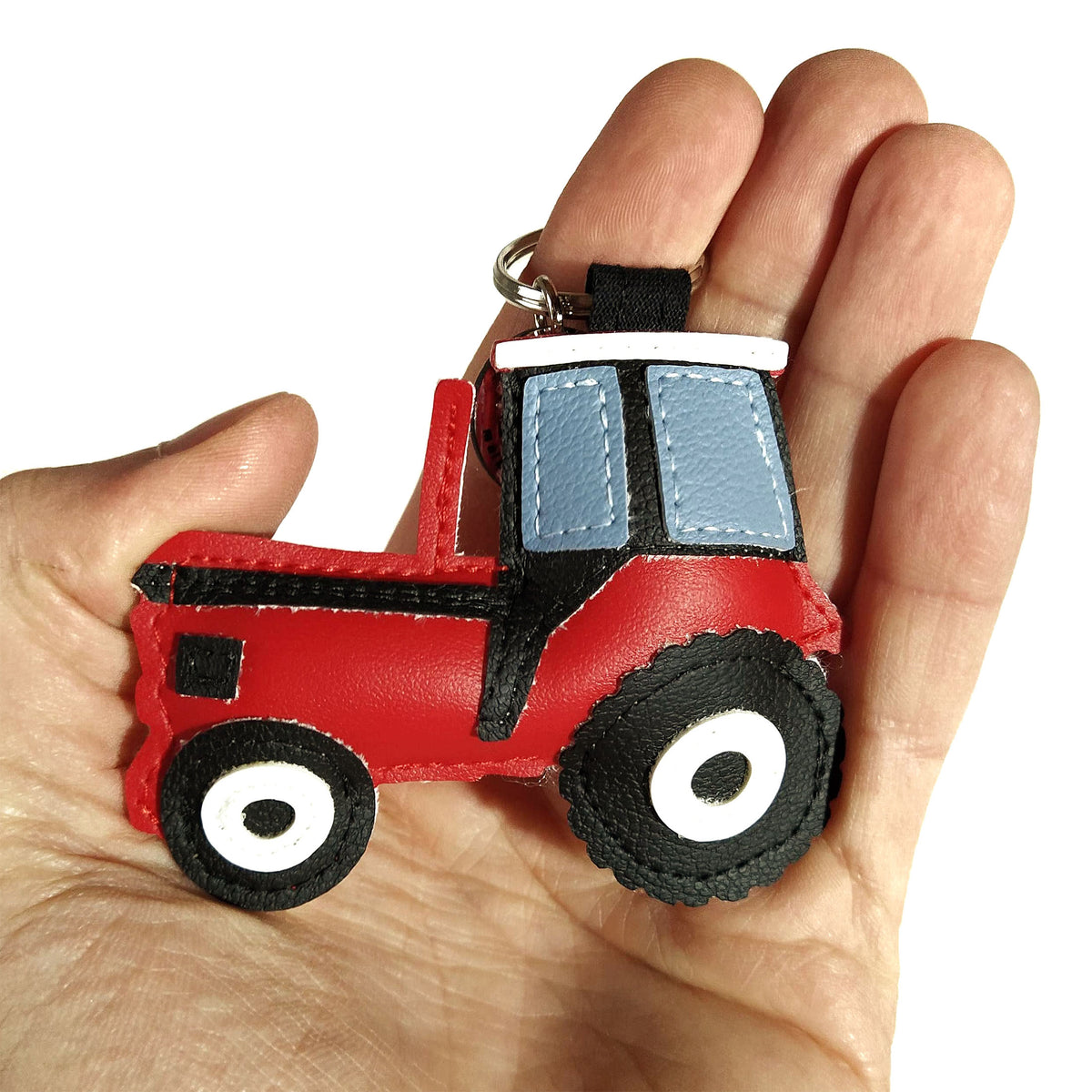 Traktor obesek keychain tractor – Mala ustvarjalnica